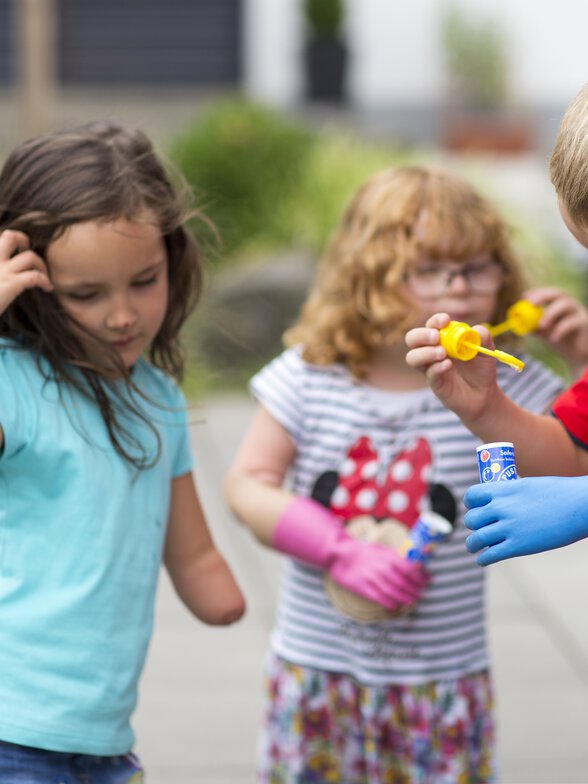 Dysmelia: deformities of arms or legs | Pohlig